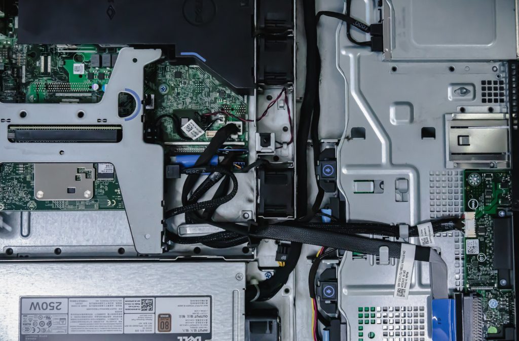 バッチファイルで「cd /d %~dp0」コマンドでカレントディレクトリを変更する | 技術的特異点